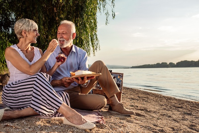 Older Dating: Best Online Dating Site for Older Singles