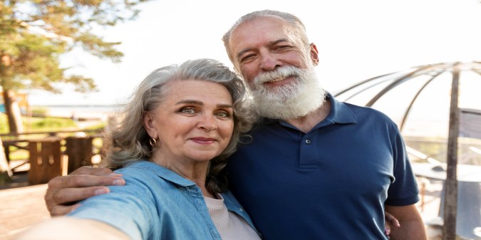 Senior Dating: Building Meaningful Connections and Companion