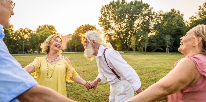 How SeniorMatch Supports Middle-Aged and Elderly Friendship