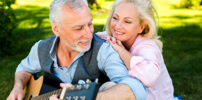 SeniorMatch Dating Tips: Communicate, Plan, Connect