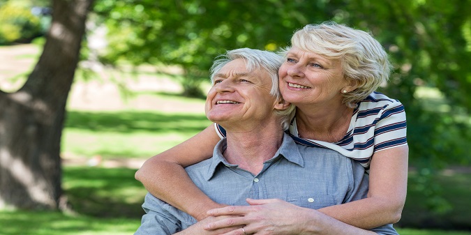 How to Fill Out a Great Profile on a Senior Dating Site?