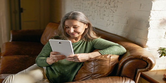 Make Your Senior Dating Profile Stand Out with Photos