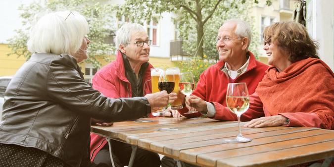 What is the 2 Man Rule in Senior Dating?