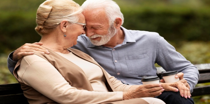 How to Show You're Interested in Dating: Clear Communication
