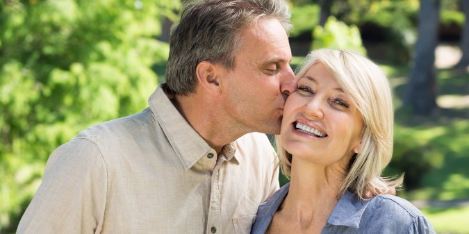 How to Meet and Date Singles Over 50: Tips for Seniors