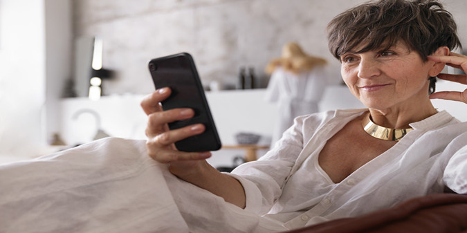 Essential Tips for Senior Dating Profiles That Stand Out