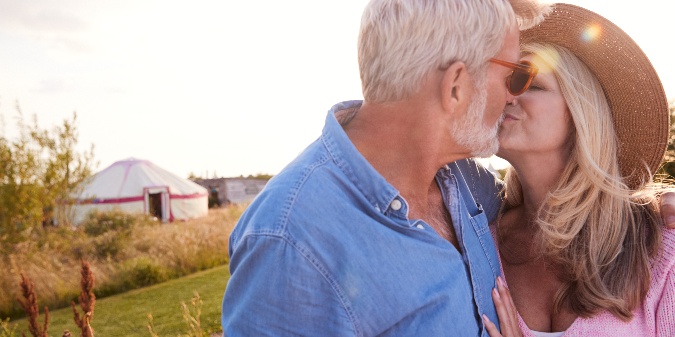 Navigating Senior Dating: Tips for Finding Love in 2025